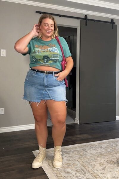 13 Curvy Jean Skirt Outfit Ideas You'll Love